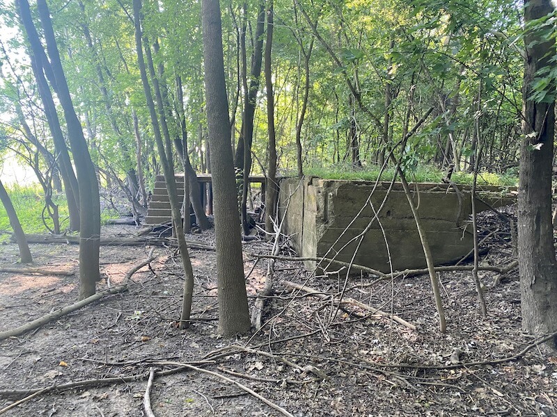 Halloween Hikes: Arnold City Park - thatawaydad.com